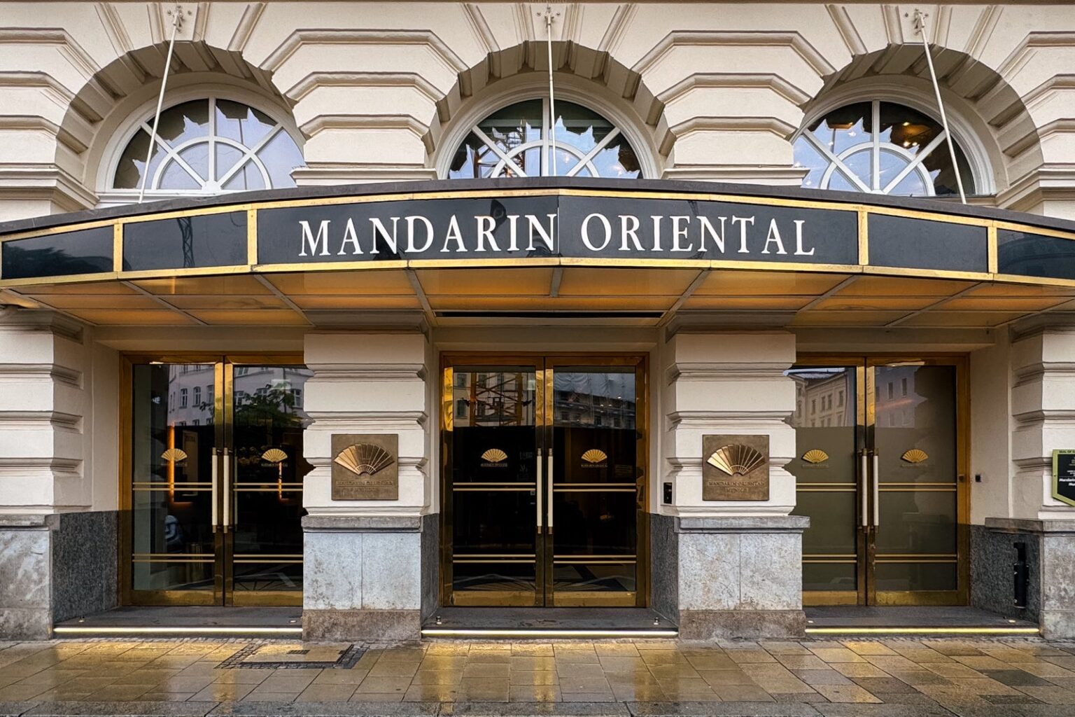 Eche un vistazo al lujoso Mandarin Oriental, Munich Hotel – Radio Sin ...